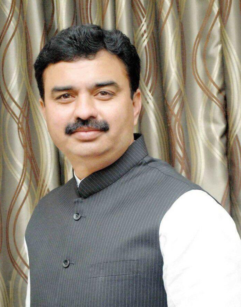 Our Team – Silver Edge Utopian